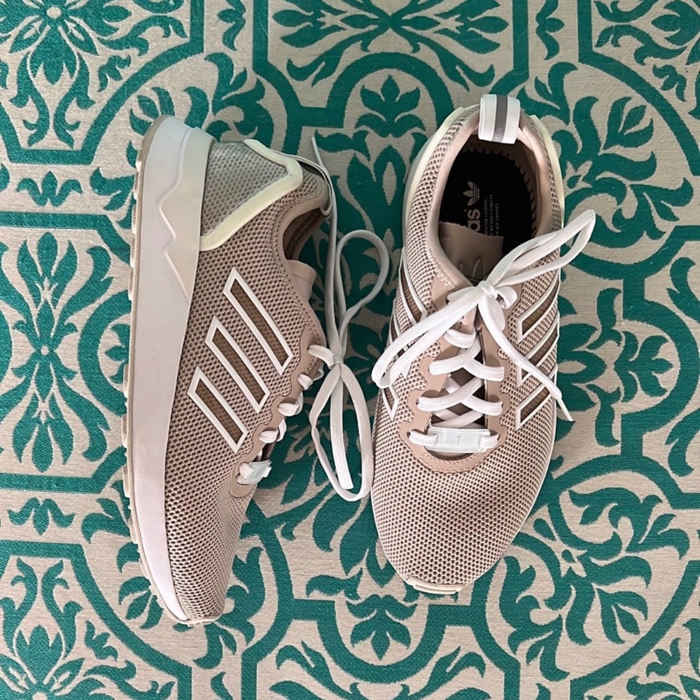 Adidas 3-Stripe Shoes. Like New! - Gem